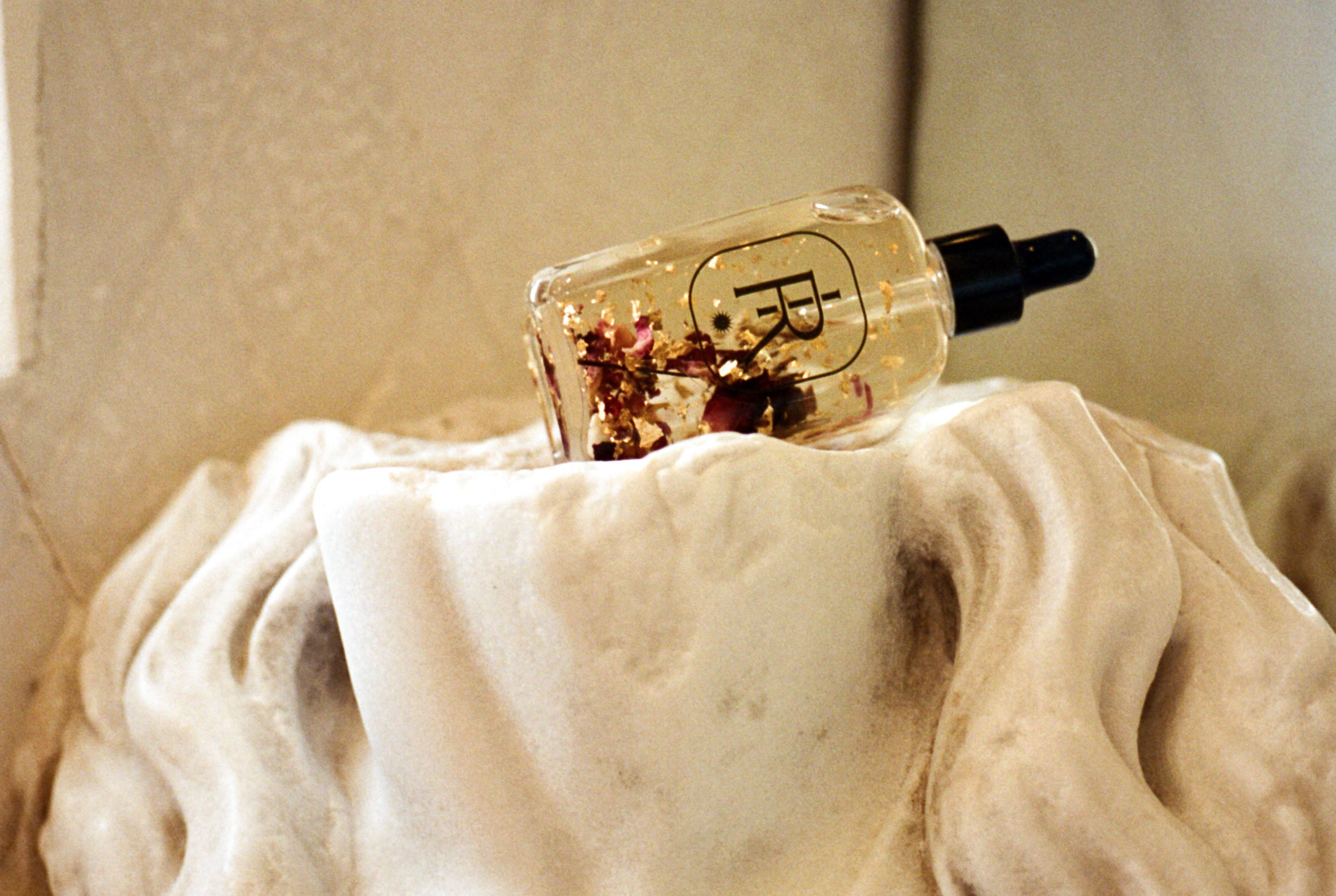 Essential Ritual Oils for Meditation and Self Love | Loyal Crush Blog