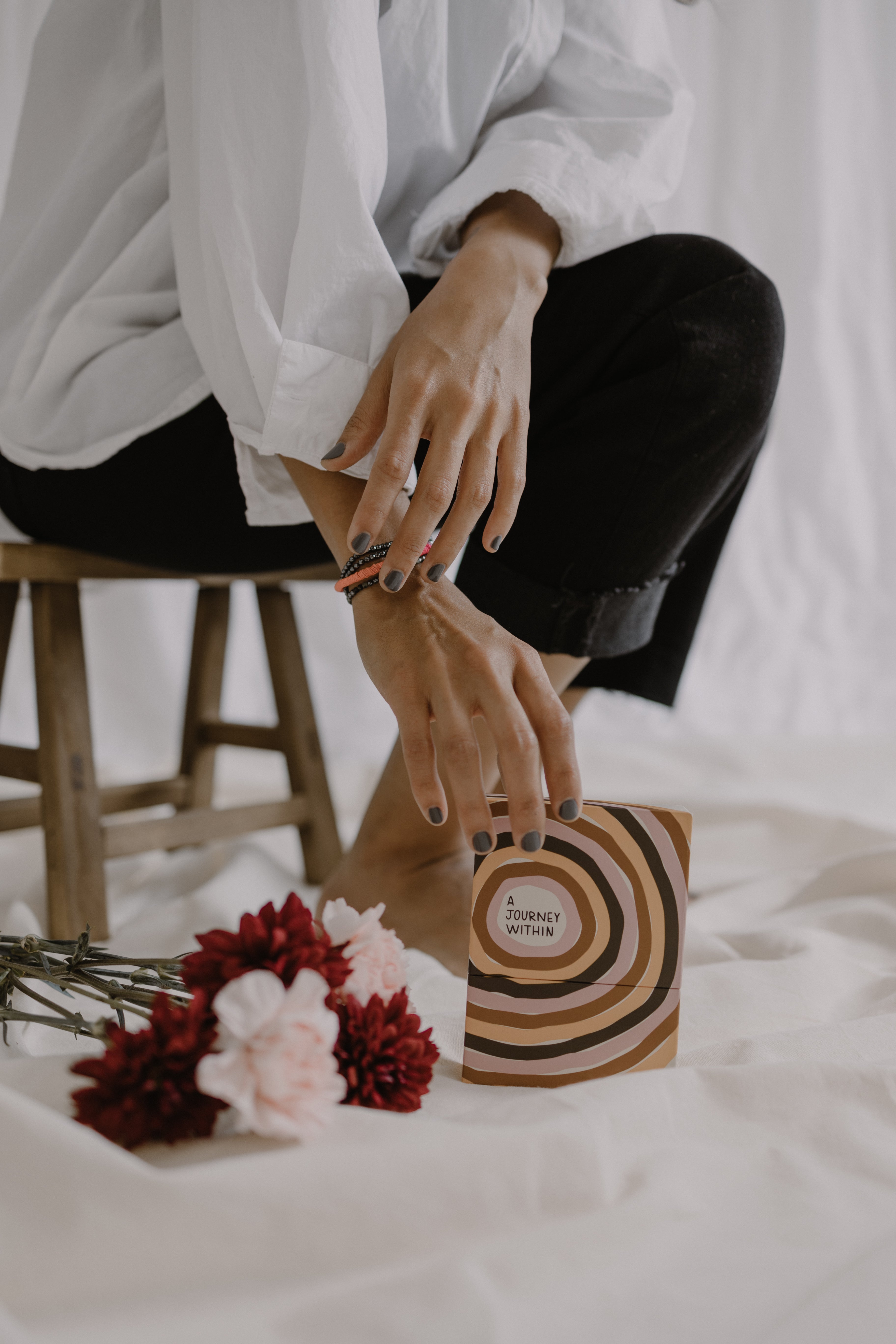 Empowering Your Journaling Journey with Prompts and Affirmation Cards